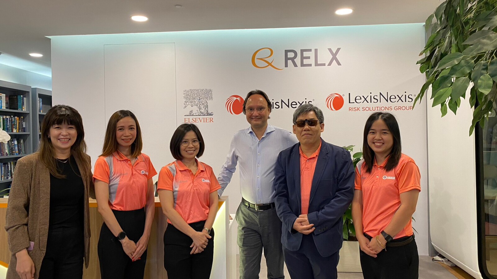 สำนักพิมพ์มหาวิทยาลัยเชียงใหม่เข้าศึกษาดูงาน สำนักพิมพ์ Elsevier ...