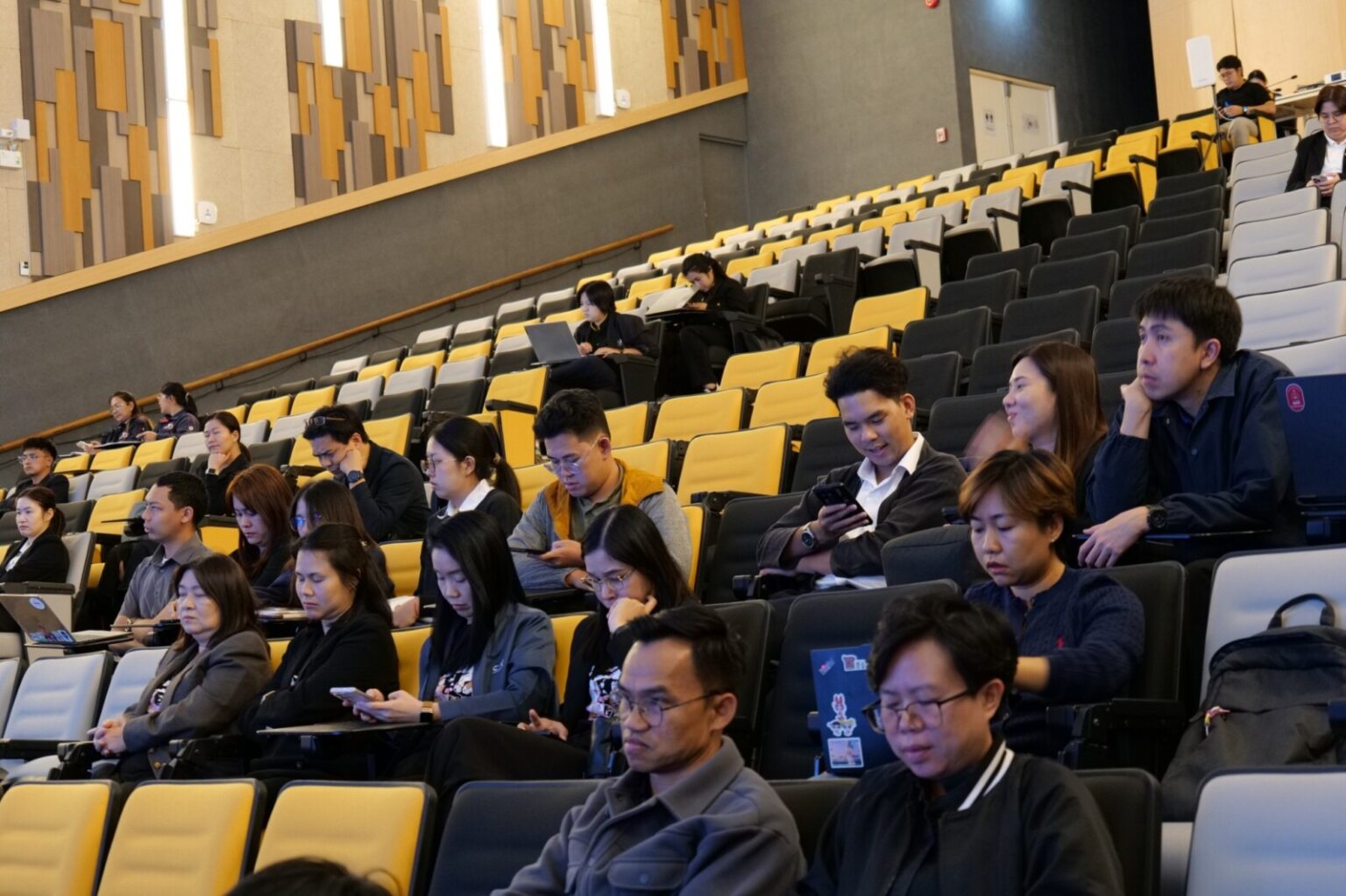 มช. รวมพลังขับเคลื่อนการศึกษาเพื่อความยั่งยืน ในงาน CMU SDG Forum 2025 ...